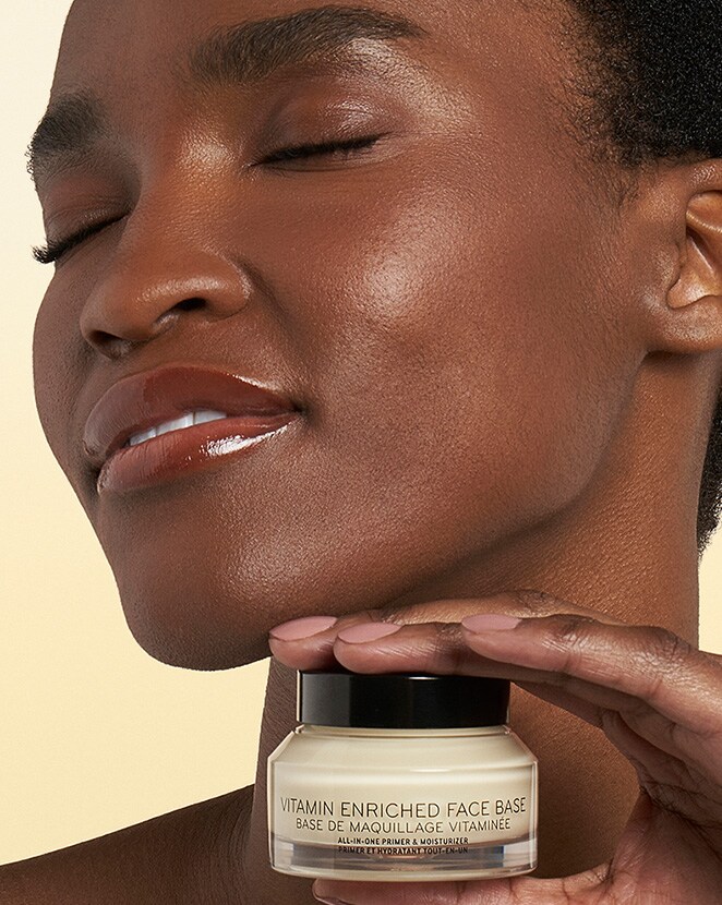 Bobbi Brown | Vitamin Enriched Face Base